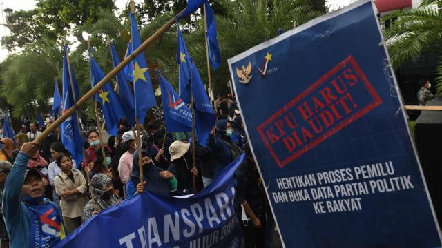 Pemilu 2024: KPU loloskan 17 parpol, muncul tuduhan 'kecurangan dan tidak transparan' - BBC News ...