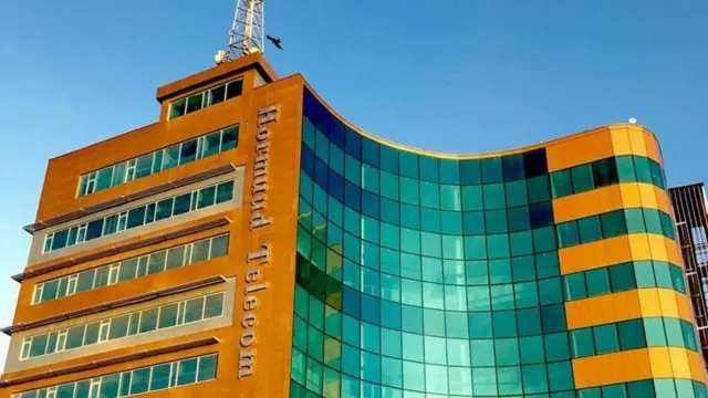 Maxey salka ku haysaa xiisadda ka dhex aloosan shirkadda Hormuud iyo ...