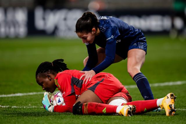 Chiamaka Nnadozie: 'I pack comot for house becos I wan play football' - Super Falcons ...