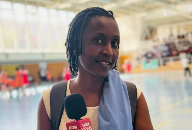 'Ni umuti utagira urushinge n'ibinini' – abagore bakuze bakina ...