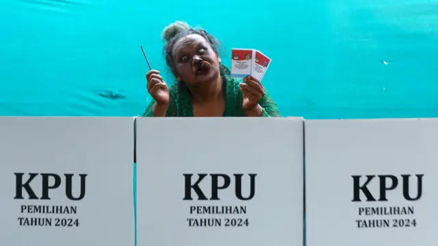 Quick count Pilkada 2024: Mengapa jagoan PDIP keok di ‘kandang banteng’ Jateng dan Sumut? - BBC ...