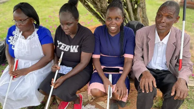 WARIDI WA BBC : Kutana na mama wa watoto wanne wenye upofu - BBC News ...