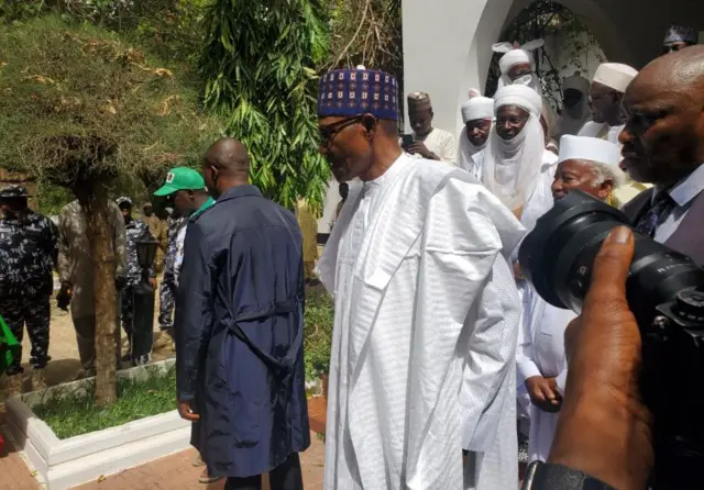 Abubuwan da ke faruwa a wurin rantsar da shugaban Najeriya da gwamnonin jihohin ƙasar - BBC News ...