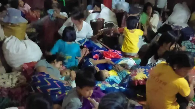 မြဝတီမြို့အနီးက သင်္ကန်းညီနောင်ကို စစ်တပ်လေကြောင်းတိုက်ခိုက် Bbc News