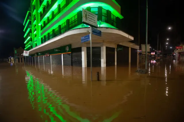 Abubuwan da ke faruwa a Najeriya da wasu sannan duniya - BBC News Hausa
