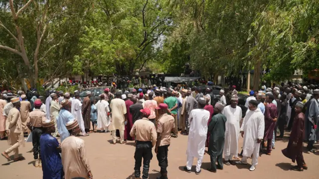 Jana'izar tsohon shugaban Najeriya Muhammadu Buhari 15/07/2025, Page 2 ...