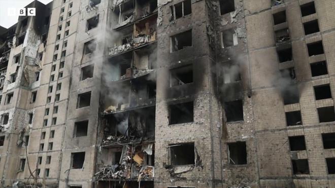 ウクライナ東部ハルキウのホテルにロシアのミサイル、11人負傷 「民間人だけだった」と当局 - BBCニュース