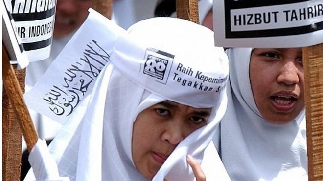 HTI dinyatakan ormas terlarang, pengadilan tolak gugatan - BBC News ...