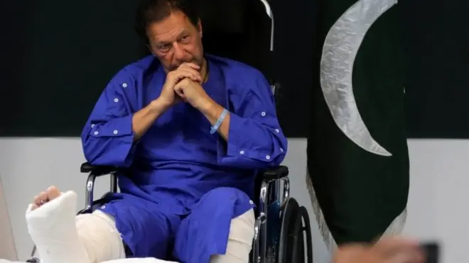 عمران خان اعتقال رئيس الوزراء الباكستاني السابق بعد الحكم عليه بالسجن