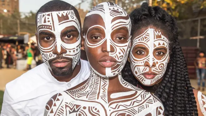 Female artists dey use art exhibition to celebrate oda women - BBC News ...