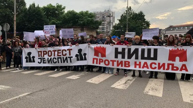 „Srbija protiv nasilja": Novi protest opozicije u Beogradu, poruke za ...