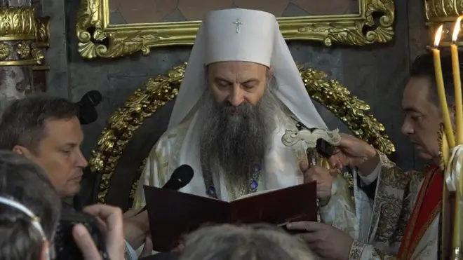 Srbija i Srpska pravoslavna crkva: Sva lica patrijarha Porfirija - BBC News na srpskom