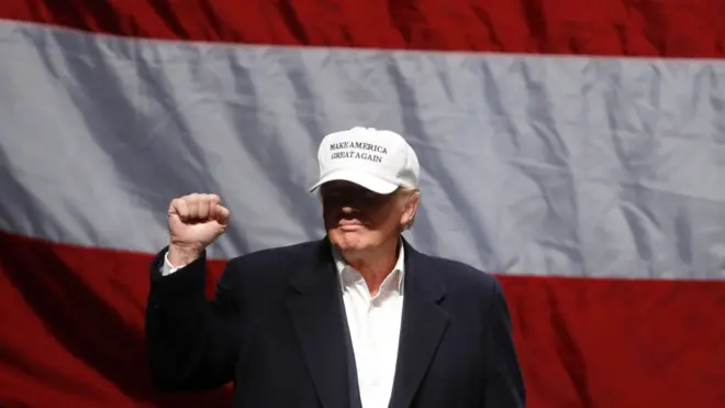 Siapa Karen McDougal, mantan model Playboy yang tersangkut kasus Trump? - BBC News Indonesia