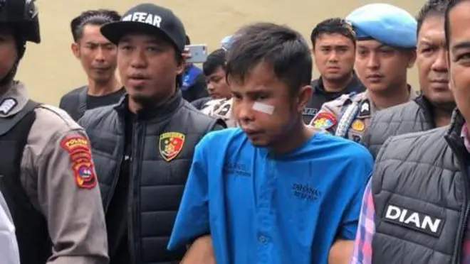 Indra Septiarman dijatuhi vonis hukuman mati setelah dinyatakan bersalah membunuh dan memerkosa Nia Kurnia Sari, seorang penjual gorengan di Sumatra Barat.