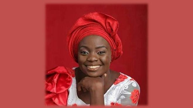 Tope Alabi ṣe ọjọ́ ìbí, Adeyinka Alaseyori kọrin re kìí - BBC News Yorùbá