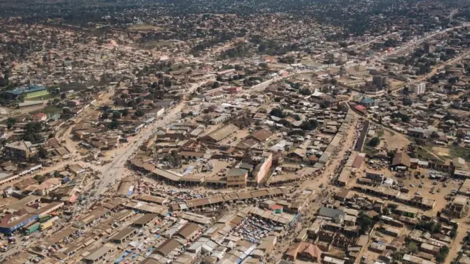DR Congo: Inyeshyamba zisumbirije umujyi wa Bunia - BBC News Gahuza