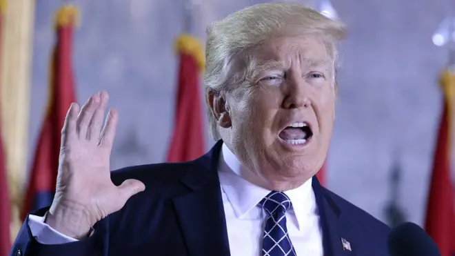 В свой сотый день президентства Трамп нарушил столетнюю традицию Bbc
