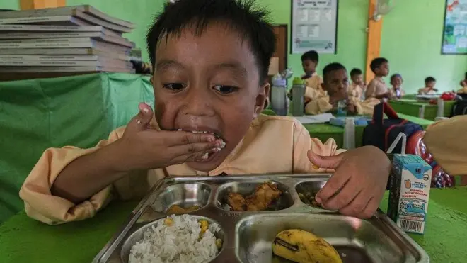 Saling bunuh, saling bakar sampai... ’sayang kamu semua’: Mantan tentara anak Islam dan Kristen ...