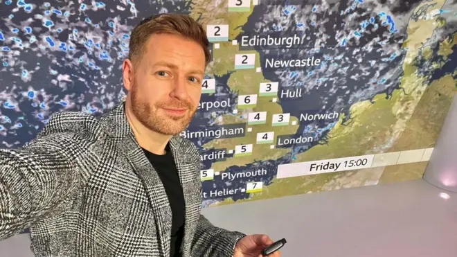 Rosyjskie drony zestrzelone nad Polską - BBC News Polska