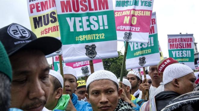 Kerusuhan Swedia: Indonesia kecam aksi bakar Al-Qur'an yang picu ...