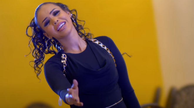 Faadumo Qaasim Hilowle: Nolosha iyo fankii gabadhii lix jirka heesaha ...