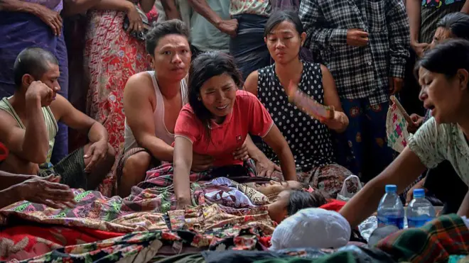 စစ်ကောင်စီတပ် လေကြောင်းကြောင့် စစ်ကိုင်း၊ ရခိုင်နဲ့ ရှမ်းမြောက်မှာ ၁ ပတ