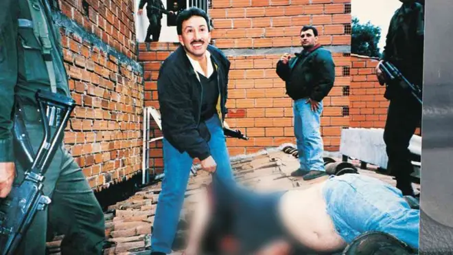 Pablo Escobar La Poco Conocida Historia Del Mercenario Escocés
