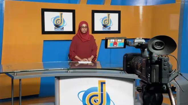 Waxyaabaha ku gadaaman xarigga wariye Cali Nuur Salaad iyo waxa ay ...