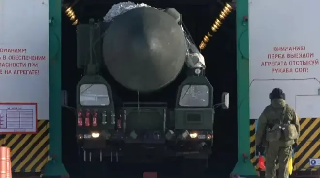 Waa kuma Janaraalkii hoggaaminayay ciidamada ilaalinta nukliyeerka ...