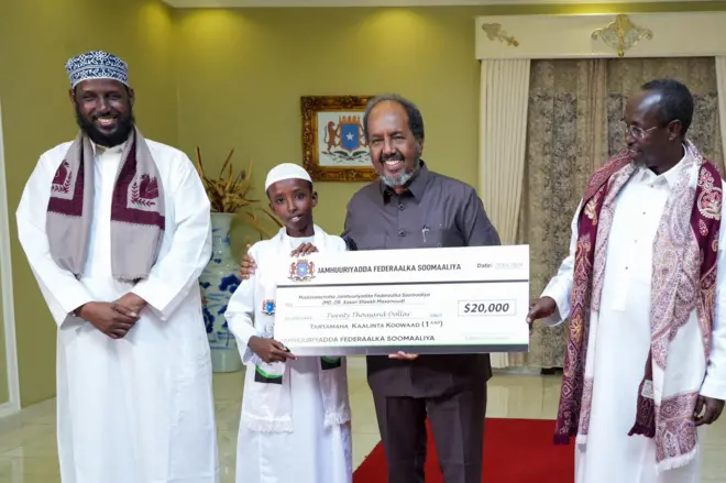 Waxa kala qabsaday Barasaabka Wajeer iyo Sheekh Rusheeye oo xarun ...