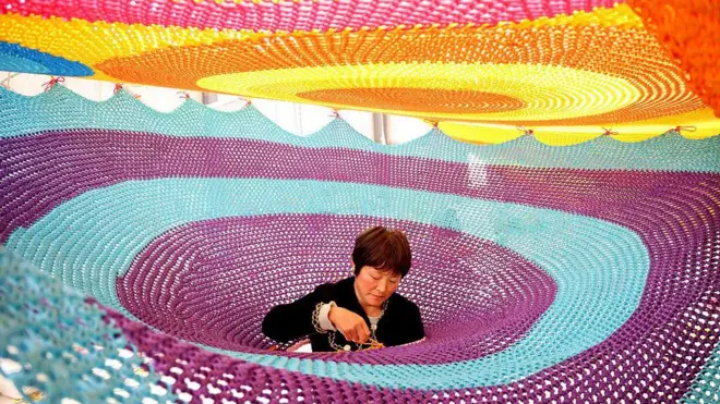 美国“技术移民”H-1B签证为何在特朗普支持者间引发争议？ - BBC News 中文