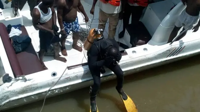 Lady Jump into Lagos lagoon: W﻿etin we know about di incident wey happun for third mainland ...
