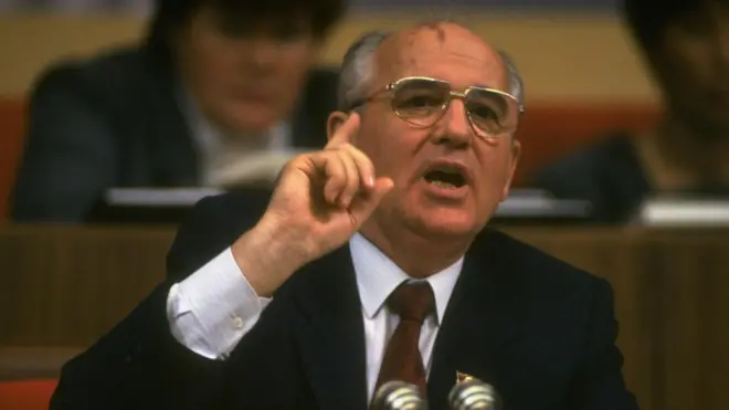 Gorbaçov: Sovyetler Birliği’nin son lideri 91 yaşında öldü - BBC News ...