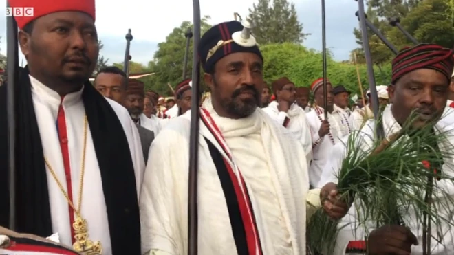 Suurawwan jala bultii ayyaana Irreechaa magaala Finfinneerraa - BBC ...