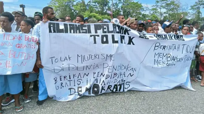 MK putuskan SD-SMP negeri dan swasta 'gratis', tapi mengapa sekolah swasta tertentu dibolehkan ...