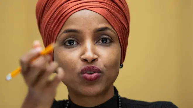 Sida ay Ilhaan Cumar uga falcelisay in laga masaafuriyo Mareykanka iyo ...