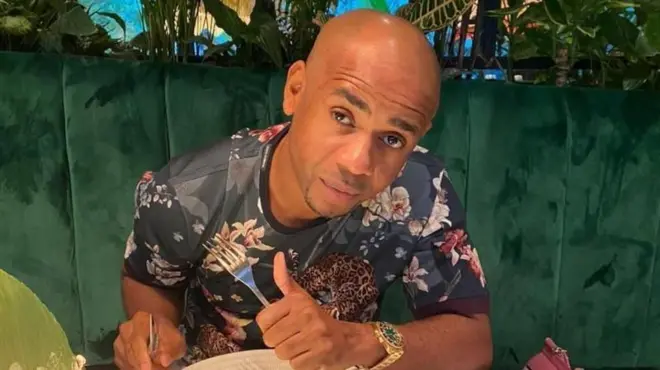 Pekerja seks di Belgia dapat uang pensiun, asuransi kesehatan, dan cuti melahirkan - BBC News ...