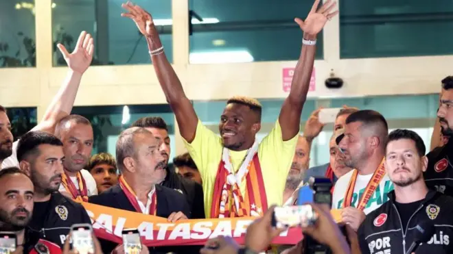 Osimhen Galatasaray'da: Napoli'de tarih yazan Nijeryalı golcü nasıl ...