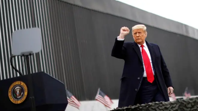 Pemakzulan Trump: Sejumlah pengacara mundur, siapa yang akan wakili mantan presiden AS di sidang ...