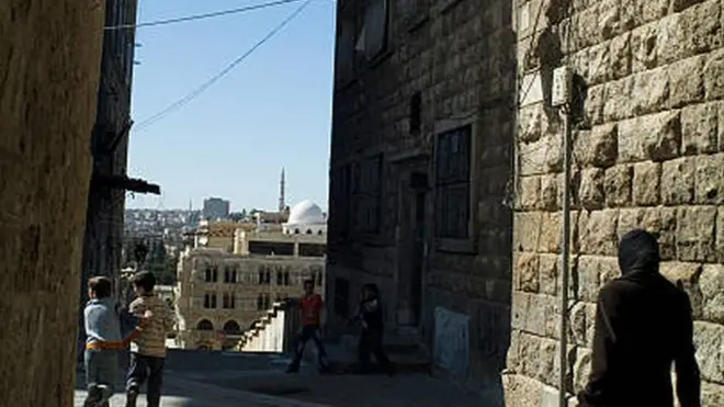 اللاجئون السوريون لماذا تشدد الدول المضيفة لهم على قضية العودة الطوعية
