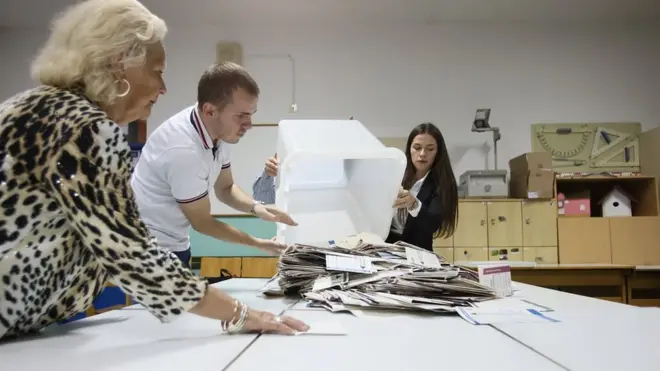 Izbori u Bosni i Hercegovini: Brojanje glasova iz Republike Srpske u ...