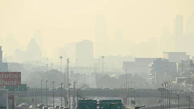 ฝุ่นพิษ PM2.5: "ตนเป็นที่พึ่งแห่งตน" เปิดความเป็นอยู่เด็กในชุมชนแออัด ภายใต้วิกฤต PM2.5 - BBC ...