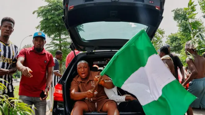 End Bad Governance protest: Nigeria government dey chook eye for ...