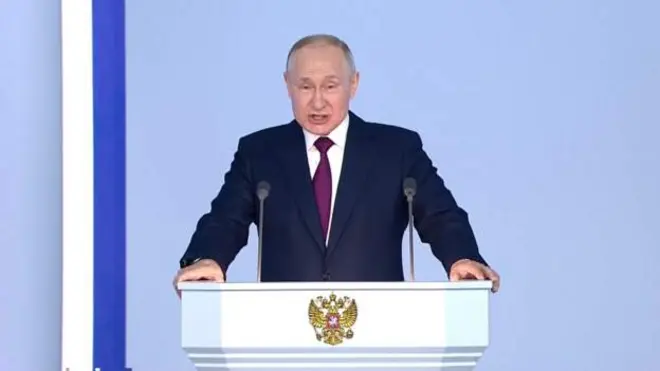 Russia: Video show di moment Russian fighter jet hit US drone ontop ...