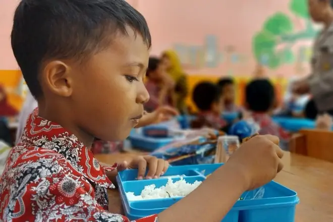 Kapan remaja Inggris 'melepas' keperawanan atau keperjakaan mereka ...