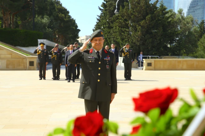 Orgeneral Selçuk Bayraktaroğlu, 16 Ağustos 2023'ten bu yana Kara Kuvvetleri Komutanı olarak görev yapıyordu
