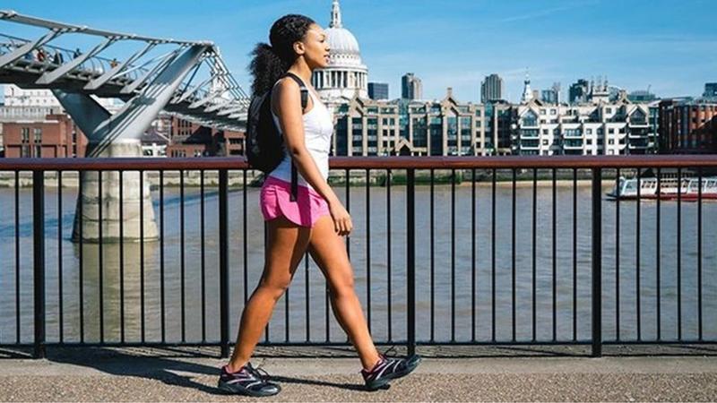 Activité physique : Les 10 avantages de la marche pour la santé - BBC News Afrique