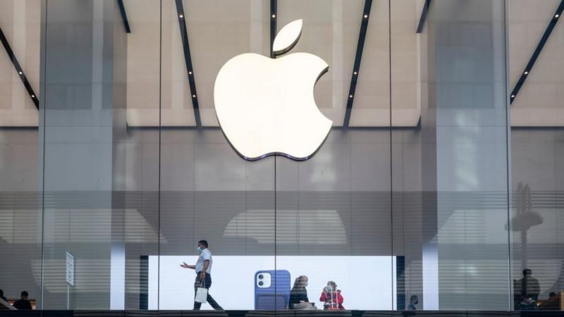 Los chilenos que le ganaron a Apple y recibirán un pago de US$3,4 ...