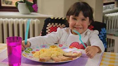 Pineapple Upside Down Cake - CBeebies - BBC