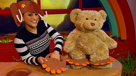 Easy DIY costume ideas for kids and babies in 2024 - CBeebies - BBC